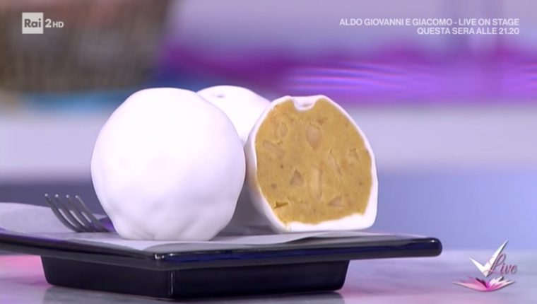 Detto Fatto | Ricetta dolcetti Biancaneve alle mele di Giulia Vaiana