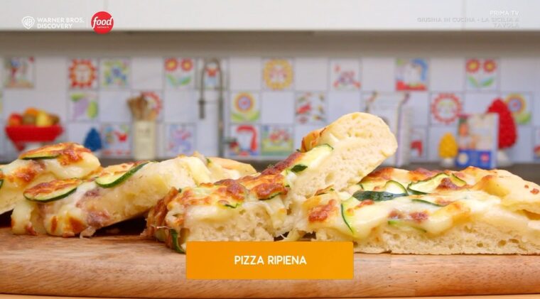 Giusina in cucina | Ricetta pizza ripiena di Giusina Battaglia