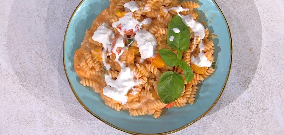 É sempre mezzogiorno | Ricetta fusilli pomodorini e stracciatella di ...